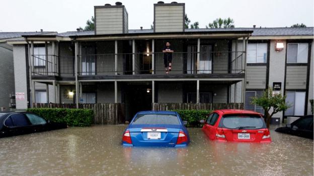 Houston floods: Disaster zone declared after 'historic' rainfall - BBC News
