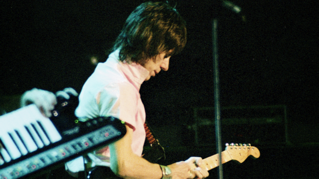 Jeff Beck: British guitar legend dies aged 78 - BBC News