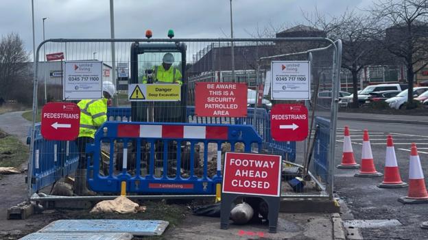 Digital map created of UK's underground pipes and cables - BBC News