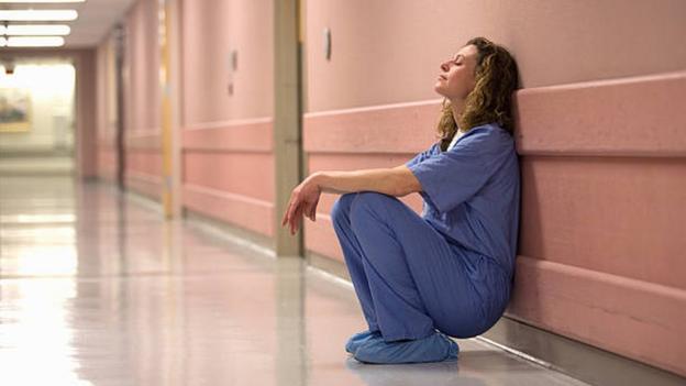 Behind-scenes NHS problems leave new doctors without jobs - BBC News