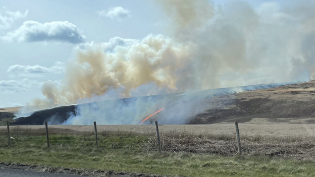 Marsden Moor: Firefighters tackling wildfire on moorland - BBC News