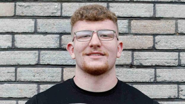 Tributes paid after Wigan and Wales rugby player dies aged 21 - BBC News