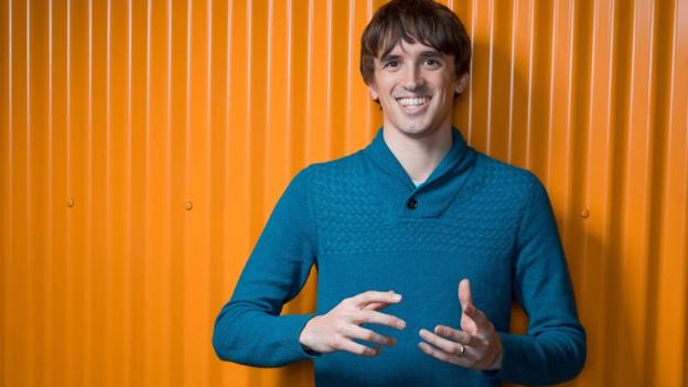 How did the qwerty keyboard become so popular? - BBC News