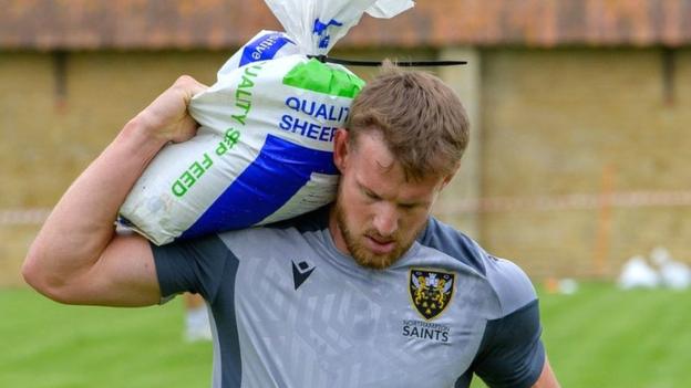 Fin Smith: Proud father excited about son's England debut - BBC News