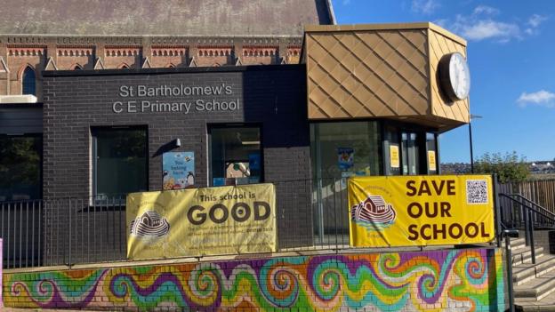 Gosport: Peel Common Infant School and Nursery set to close - BBC News
