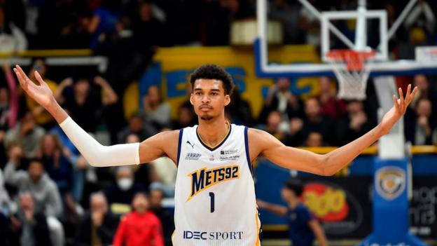 Basketball: What is the NBA draft and how does it work? - BBC Newsround