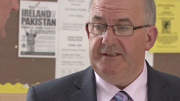 Lord Hay involved in Dungiven parade talks - BBC News