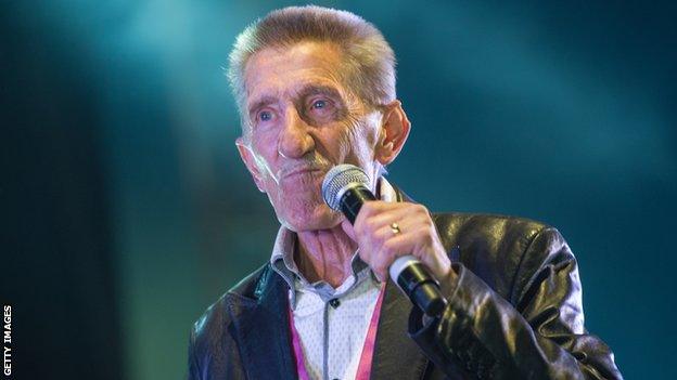 EFL: Tributes to Barry Chuckle among five things you may have missed ...