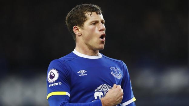 Kelvin MacKenzie to leave The Sun after Ross Barkley column - BBC News
