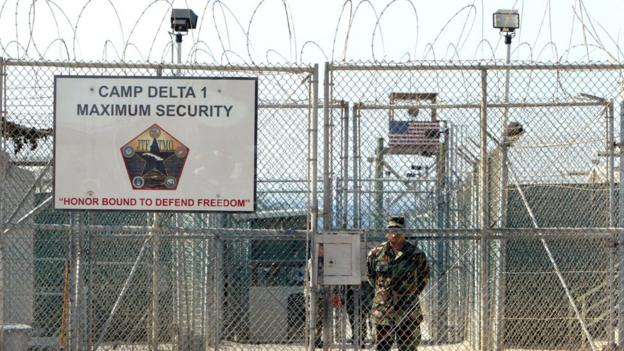 Guantanamo Bay: US in largest detainee transfer under Obama - BBC News