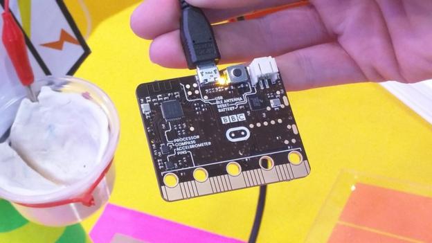 BBC micro:bit: Get hands-on and explore what computing and coding can ...