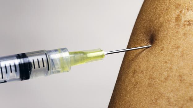 Is it really worth injecting vitamins? - BBC News