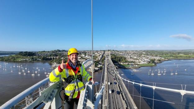 Tamar Bridge marks 60th anniversary - BBC News