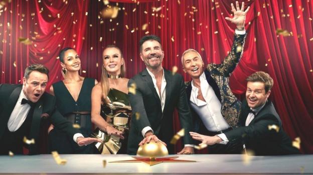 Tipton singer Amy Lou Smith considers offers after BGT final - BBC News