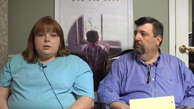DaddyOFive parents lose custody 'over YouTube pranks' - BBC News