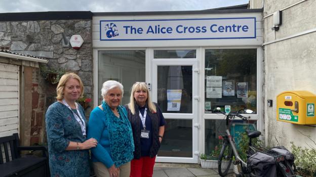 Teignmouth community hub fundraising to stay open as costs rise - BBC News
