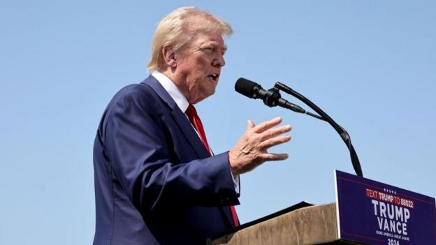 What we know about the apparent Trump assassination attempt - BBC News