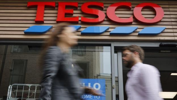 Tesco: More than 2,000 jobs set to go due to store changes - BBC News
