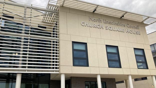North Lincolnshire's adult social services praised by watchdog - BBC News