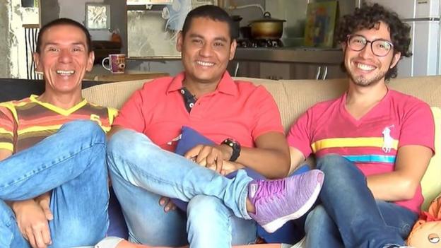 Polyamorous marriage: Is there a future for three-way weddings? - BBC News