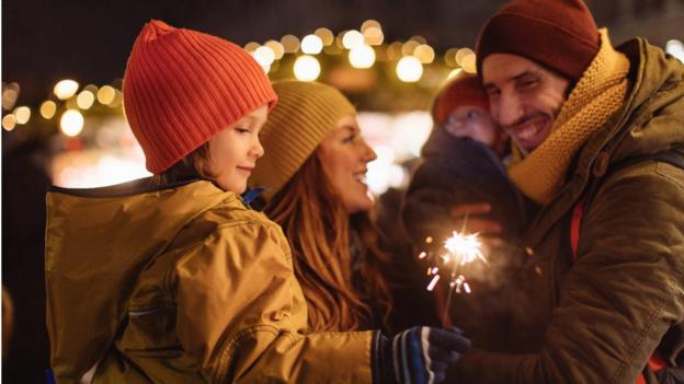 How do fireworks work? - BBC Newsround