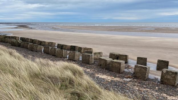 Metal on Cambois beach 'WW2 defences', historians say - BBC News