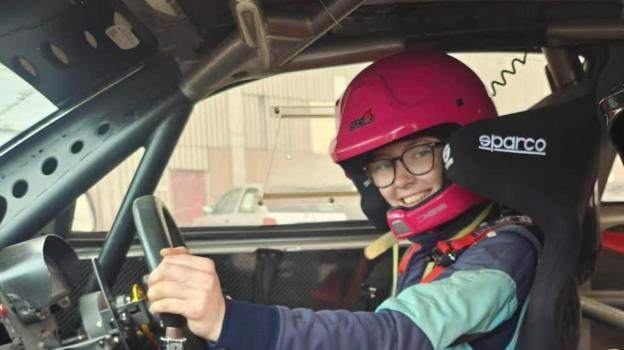 Letisha Conn: From tree surgeon to rally driver - BBC News