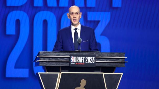 Basketball: What is the NBA draft and how does it work? - BBC Newsround