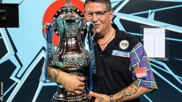 World Matchplay: Gary Anderson wins to complete 'triple crown' of darts ...