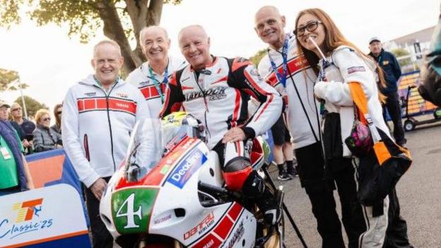 Veteran road racer Ian Lougher announces retirement - BBC Sport