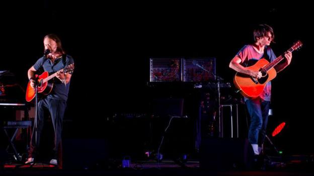 Radiohead reimagined at Oxford's Christ Church Cathedral - BBC News