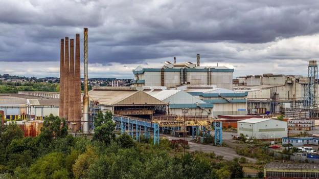 Stocksbridge locals hope steel plant is taken into British hands - BBC News