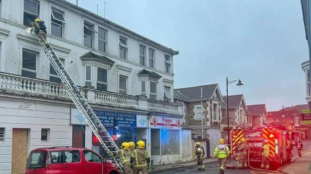 Isle of Wight: Third fire in a month at derelict Ocean Hotel - BBC News