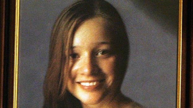 Inquiry reveals new details of serial killer Peter Tobin's death - BBC News