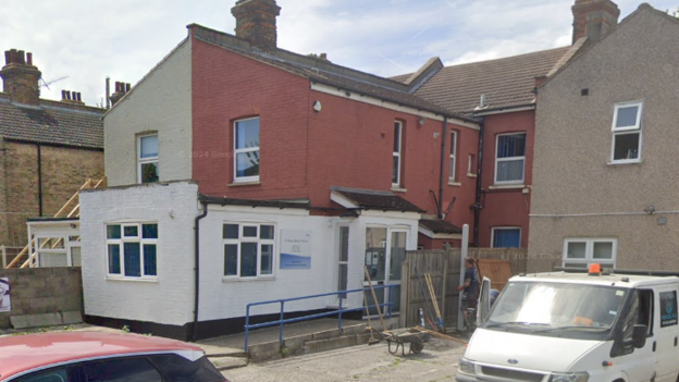Westcliff-on-Sea GP practice remains in special measures - BBC News