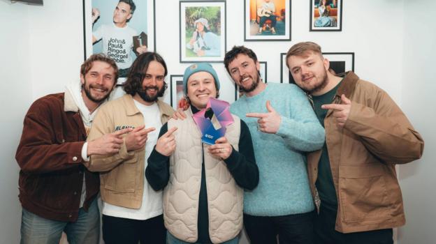 Crystal Tides celebrate Top 40 breakthrough - BBC News