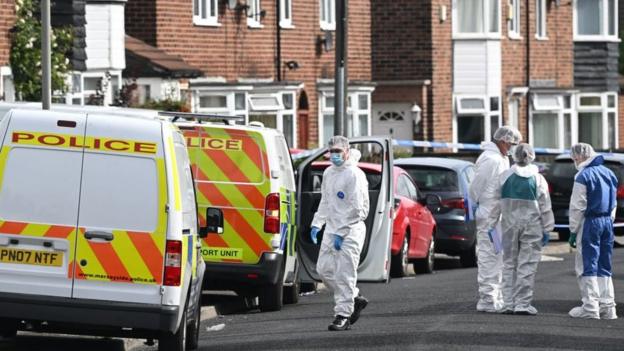 Liverpool shootings: Are UK gun crimes on the rise again? - BBC News