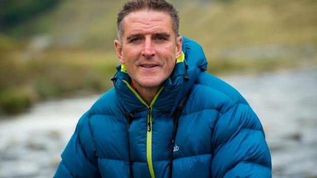 Iolo Williams: Springwatch presenter recovering from embolism - BBC News