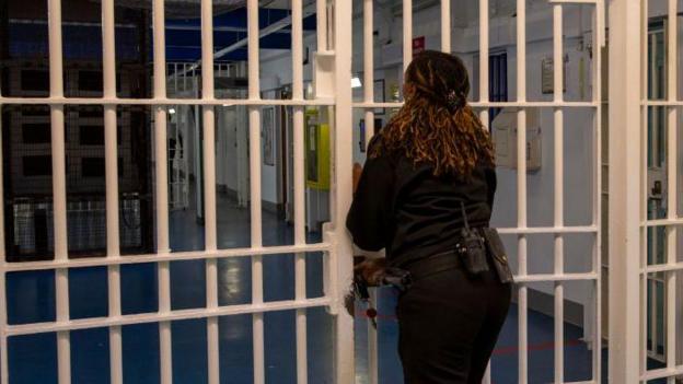 'Vicious cycle' of weapons at Wetherby Young Offender Institution ...