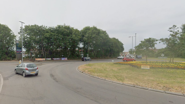 Road closure as busy Burnham-on-Sea roundabout is resurfaced - BBC News