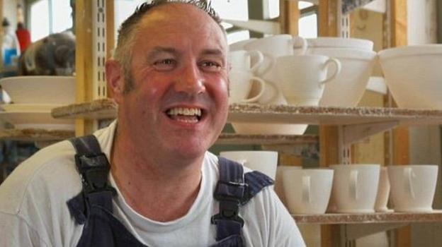 Great Pottery Throwdown: TV star's Pwllheli apprentice plan - BBC News