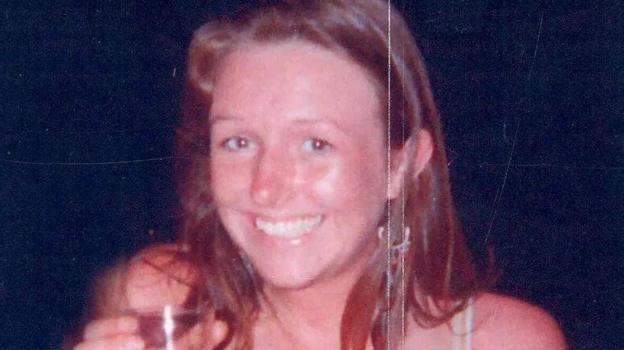 The 20-year-hunt for double murder fugitive Kevin Parle - BBC News