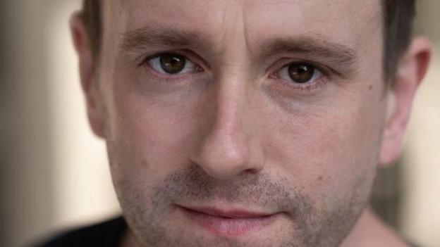 How live theatre is still running despite lockdown - BBC News