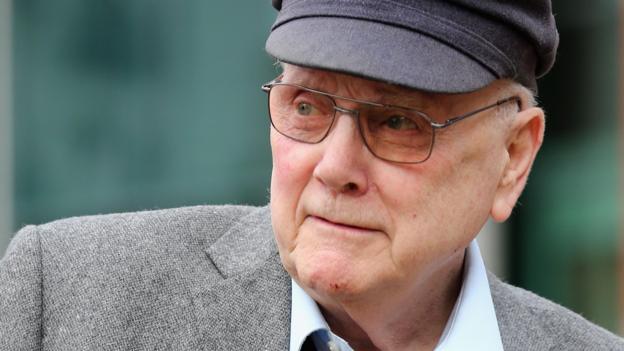 Kenneth Cope: Randall and Hopkirk and Coronation Street star dies - BBC ...