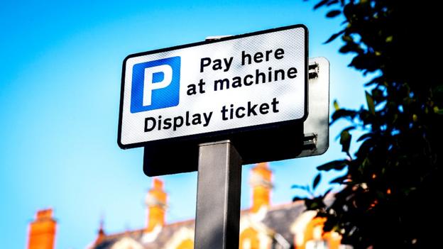 Cost of living: How much is my council tax going up? - BBC News