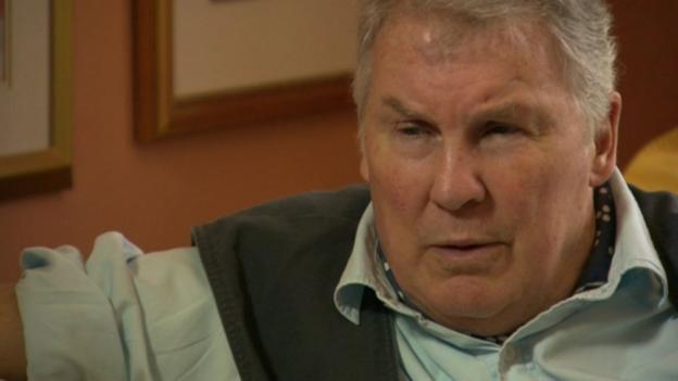 Fred Holroyd: Ex-surgeon backs 'false mental illness' case - BBC News