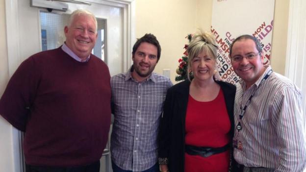 Tributes paid to Gogglebox star after fall death - BBC News