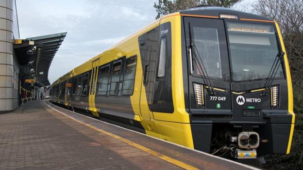 January Merseyrail £2 travel offer 'will start 2025 in best way' - BBC News