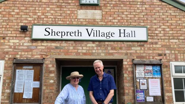 Shepreth village hall net zero aims could encourage others - BBC News