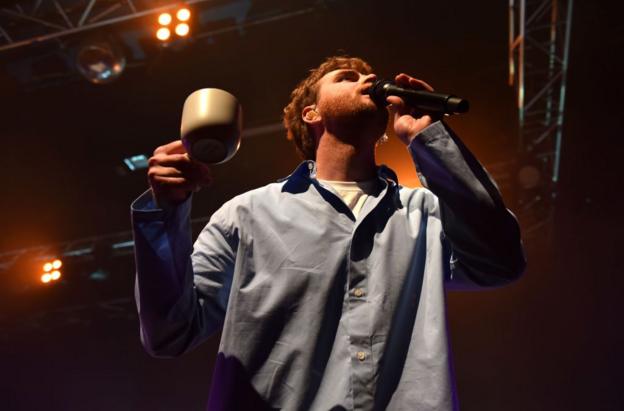 Ordinary singer Alex Warren was homeless and sleeping in friends' cars ...